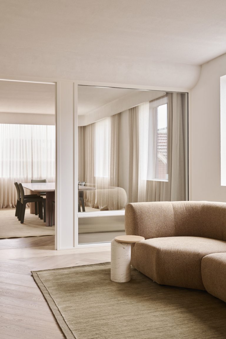 RT Edgar, Bayside - Larritt-Evans